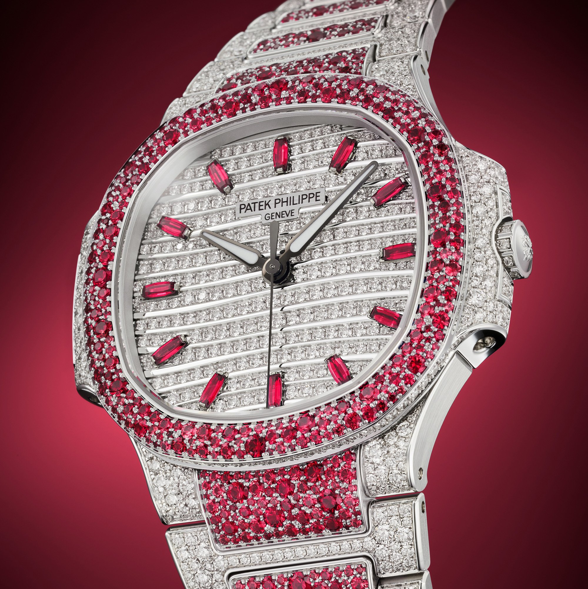 Patek Philippe Nautilus 7118 Diamond Set Dial, Haute Joaillerie, Quartz ...