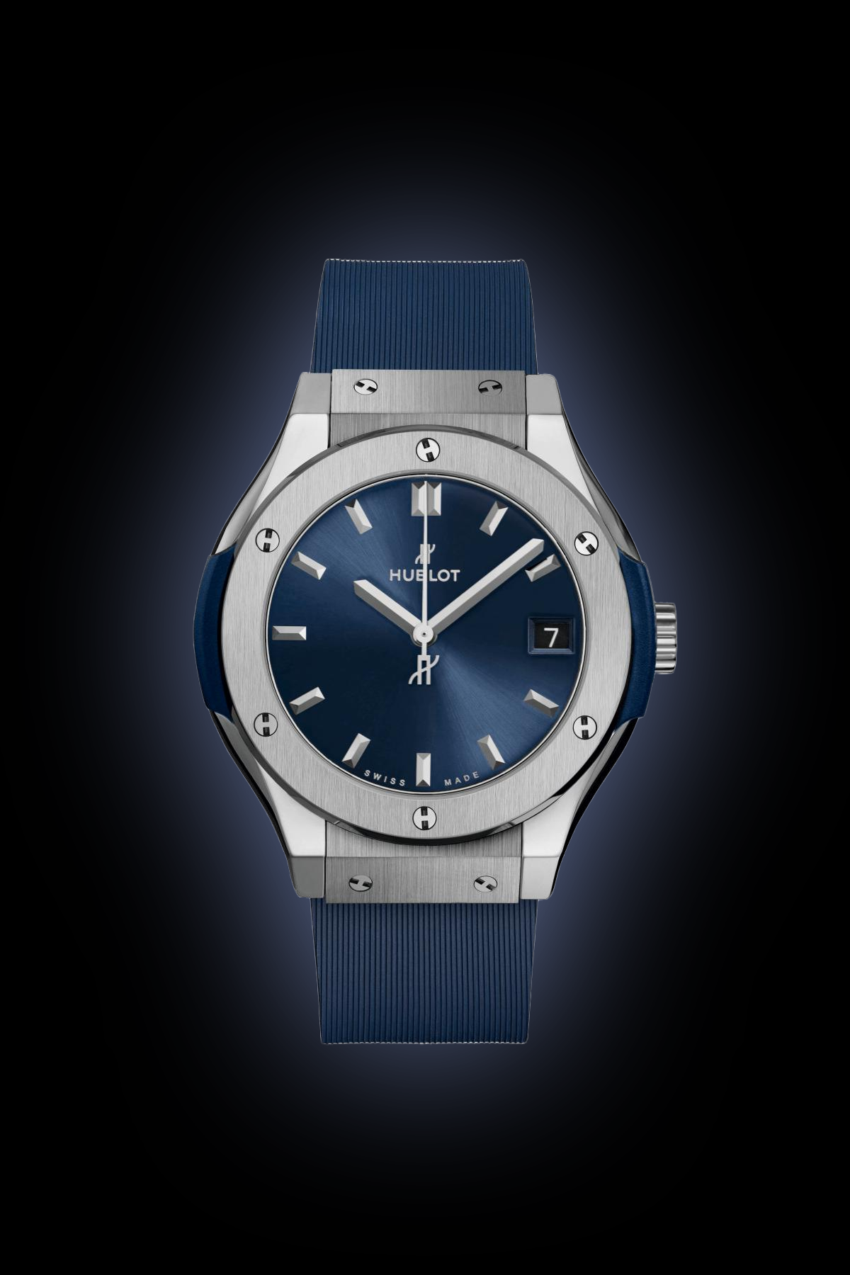 Hublot Classic Fusion 33 581.NX Blue Dial, Titanium, 33.0 mm, Rubber