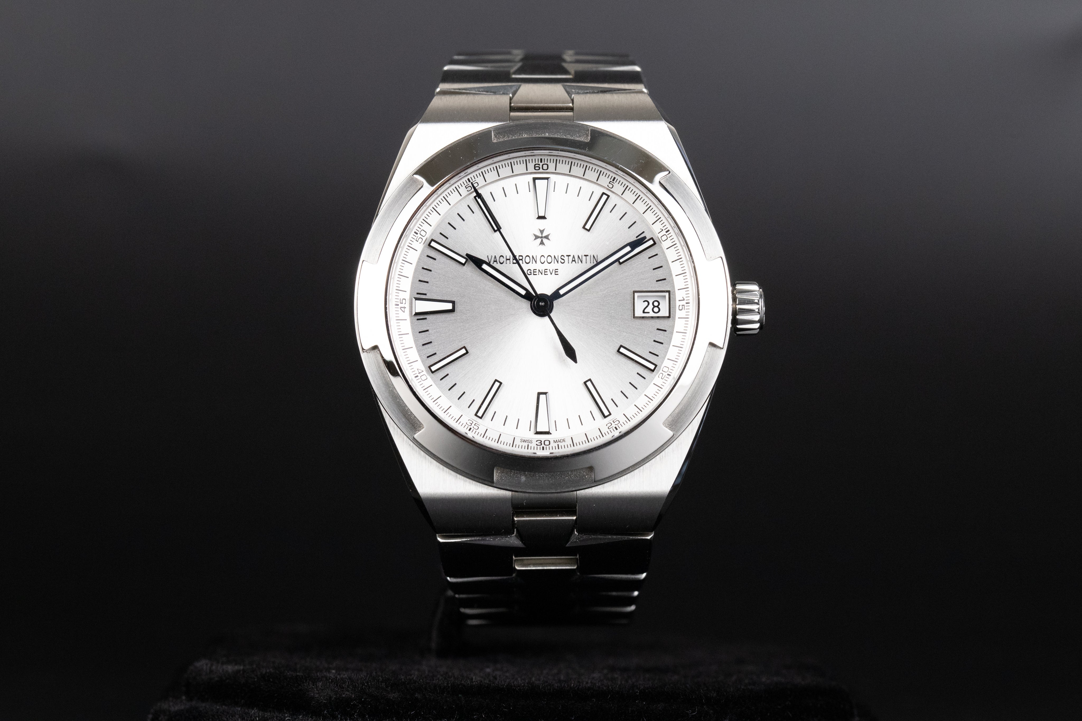 Vacheron Constantin Overseas Silver 4500V Silver | Coveted
